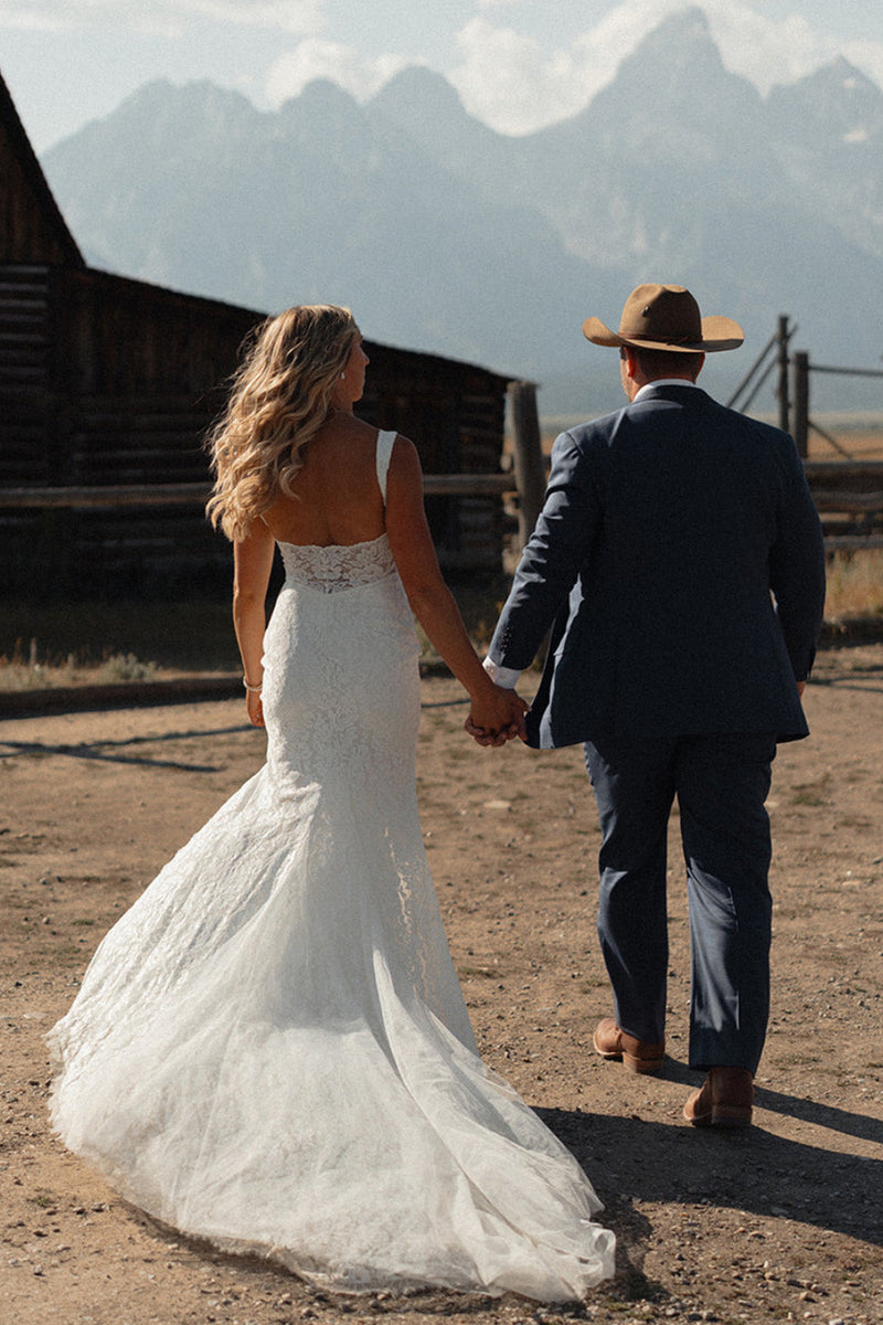Grace Bride Jordan in the Lumi Gown – Grace Loves Lace CA