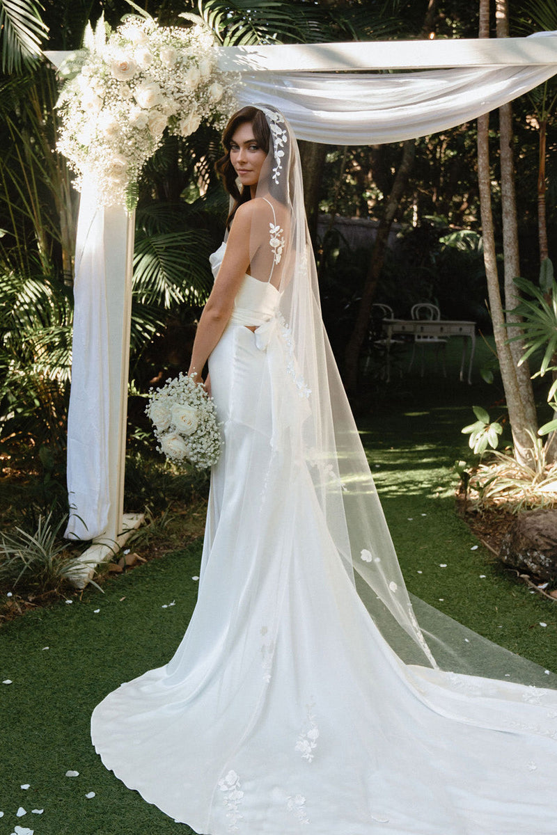 Grace Bride Hannah in Valentina – Grace Loves Lace CA